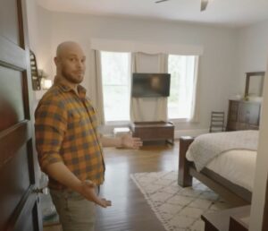 Couple buys old decaying mansion for $155K and restores it into ...