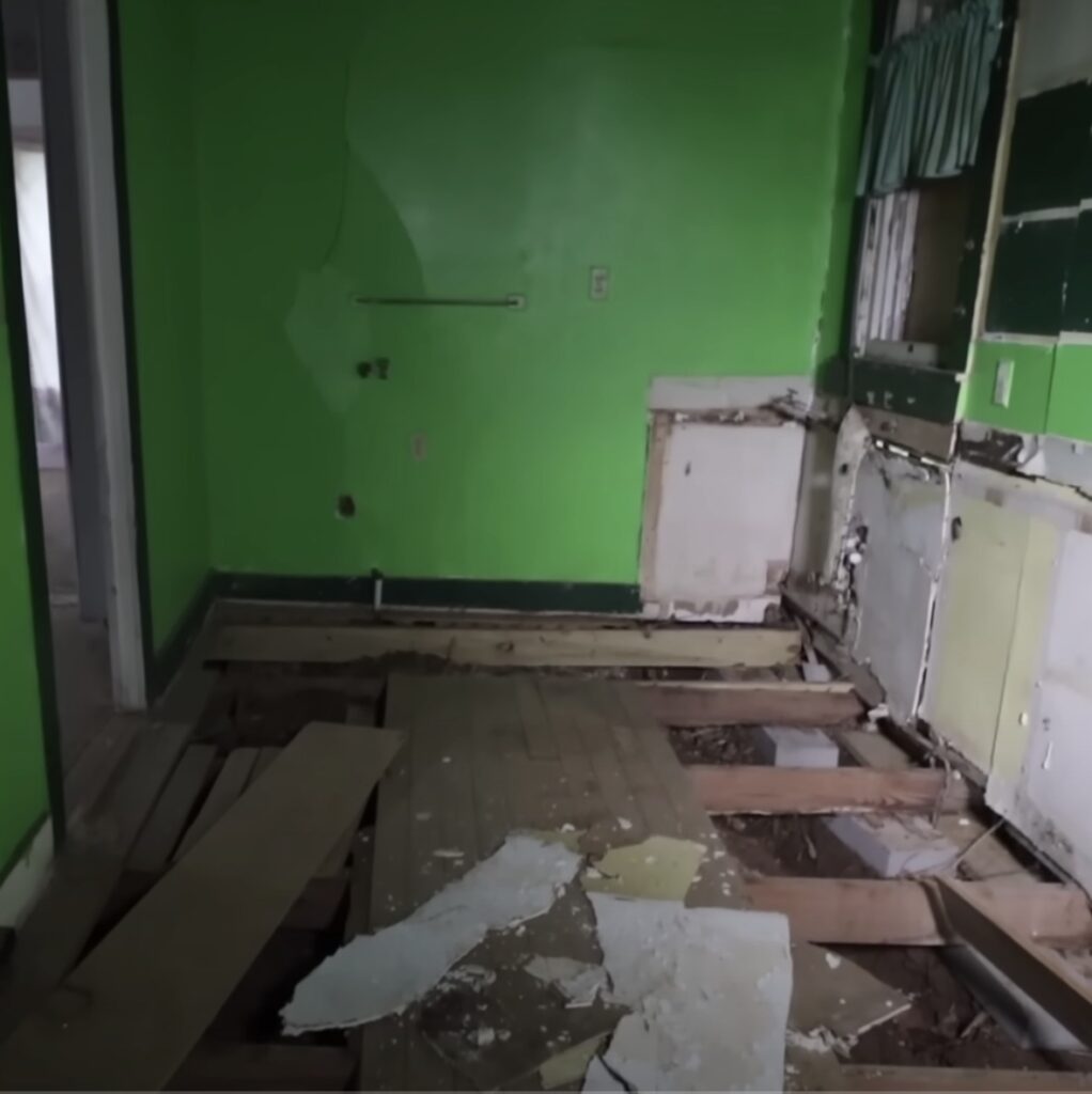 ‘Condemned’ house purchased for $5K is flipped into a lovely home by 2 ...