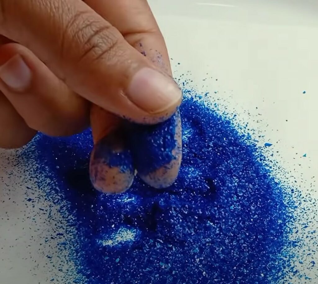 Mom shows how to make delicious “edible glitter” with 2 ingredients and ...