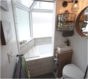 Family’s beautiful 32-foot tiny home has a chef’s kitchen and gorgeous ...