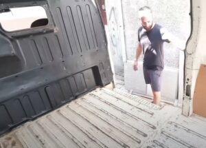 Guy converts van into super-cozy home on wheels and scores 38M views