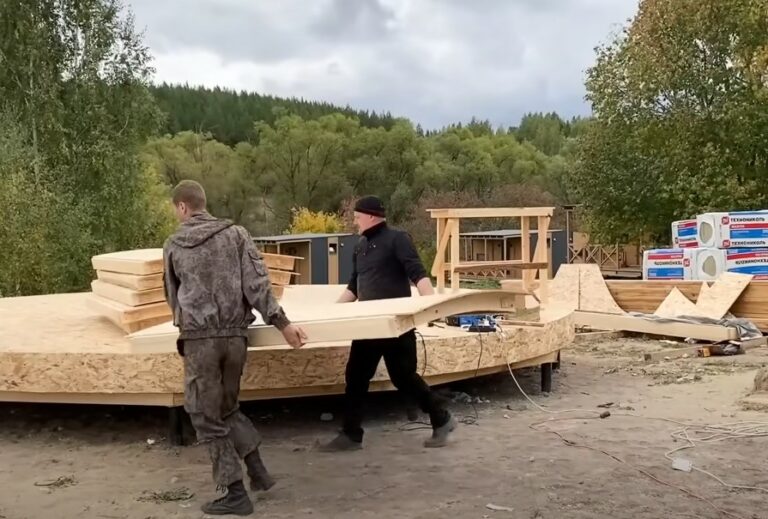 Guys team up and build a charming, inexpensive home in just 5 days