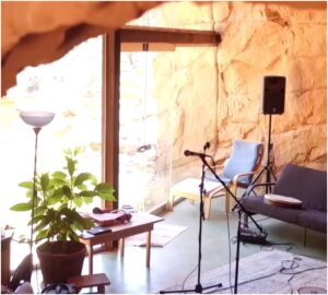 Man gives a tour of his incredible ‘modern’ cave house that’s over ...