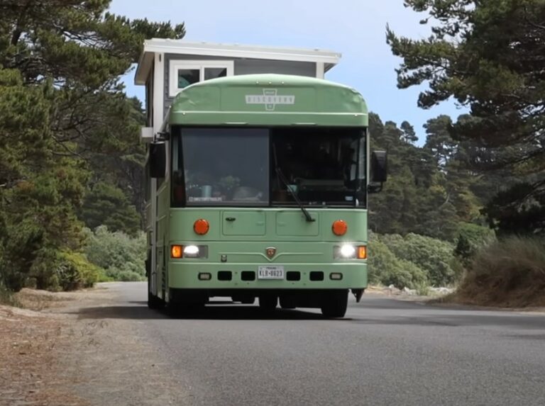 Parents turn old bus into lovely home for their family of 7 and add ...
