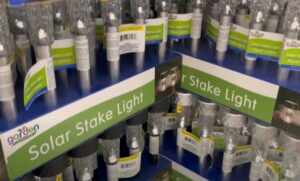 Woman’s genius hacks for dollar-store solar lights will take your yard ...