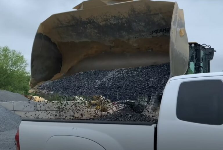 Man turns “disaster” backyard into a gorgeous paradise