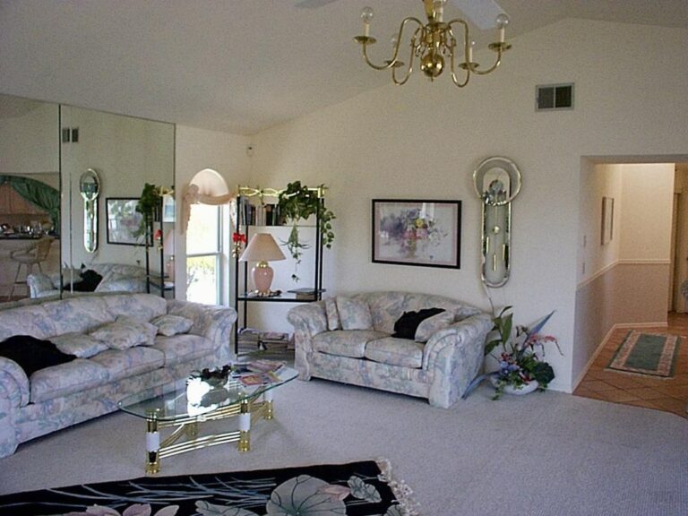 40 outdated home trends that make interior designers cringe