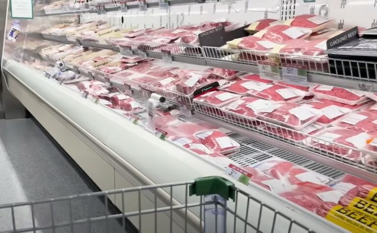 According to Butchers, This Is How to Find the Freshest Meat at the ...