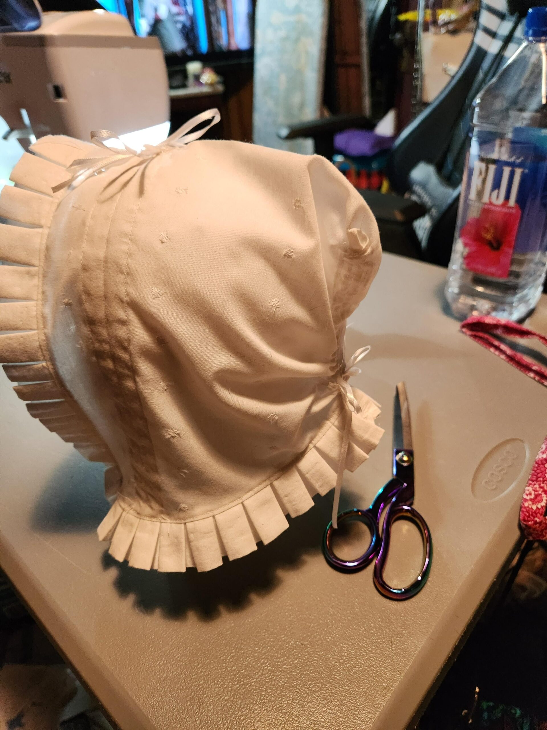 15 Accessories You’ll Only See Old People Wearing